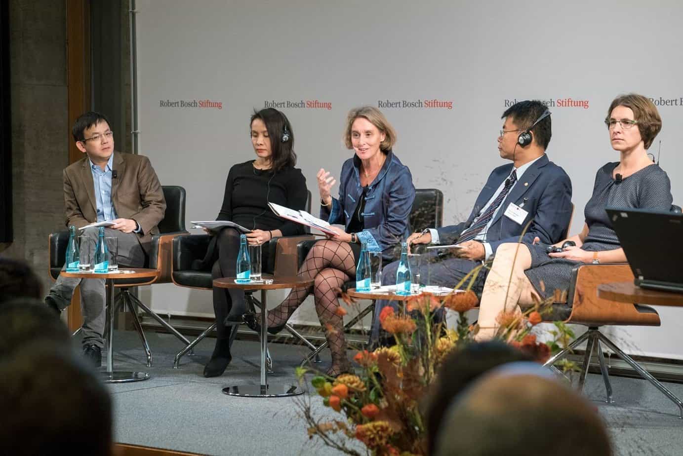 CTOUR VOR ORT: Suggestion, Manipulation oder Propaganda? Wie ...